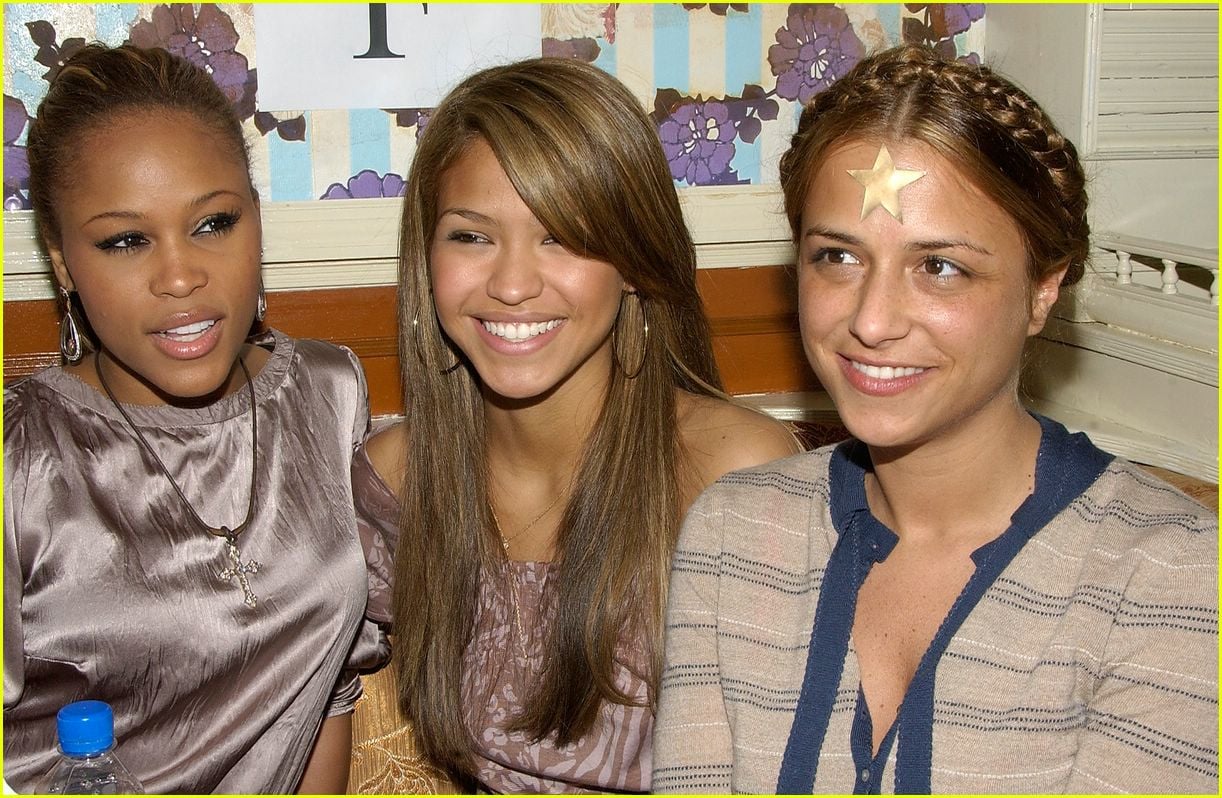 Eve, Cassie & Mindy Cheer On Charlotte: Photo 2419490 | Cassie Ventura ...