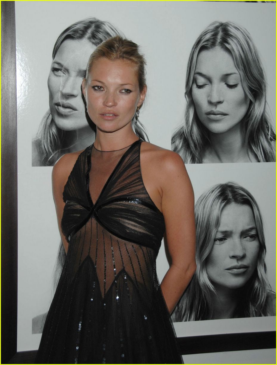 Kate Moss is on the Prowl: Photo 2418455 | Kate Moss, Pete Doherty Photos | Just Jared ...