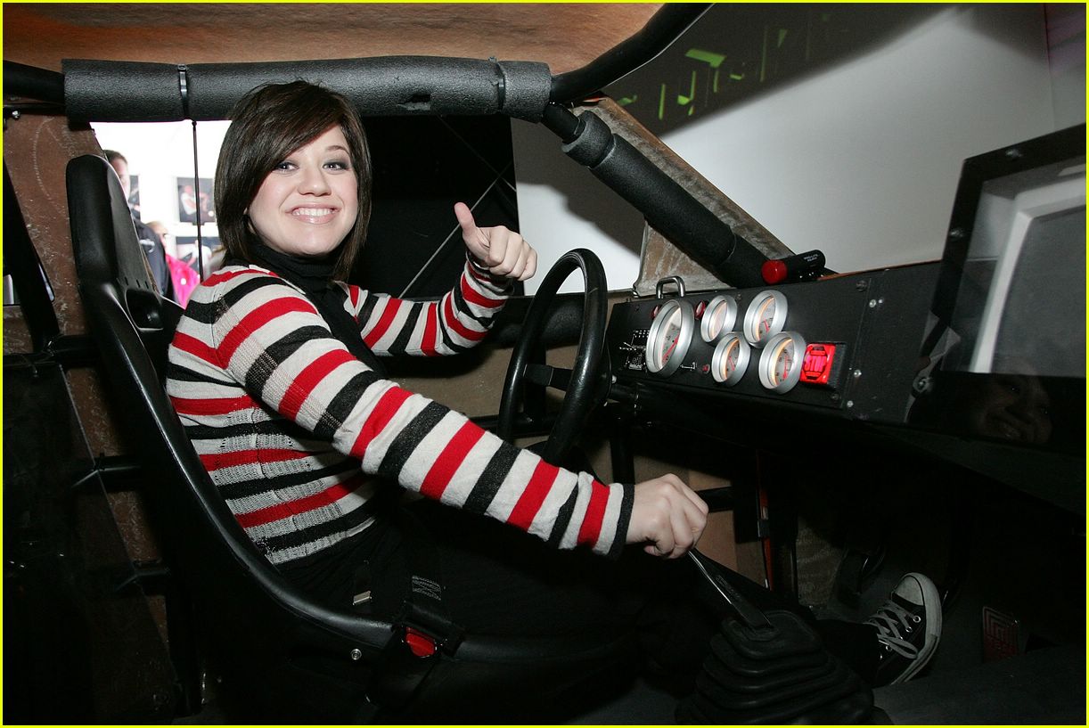 Kelly Clarkson's "One Minute" with NASCAR: Photo 2417868 | Kelly ...