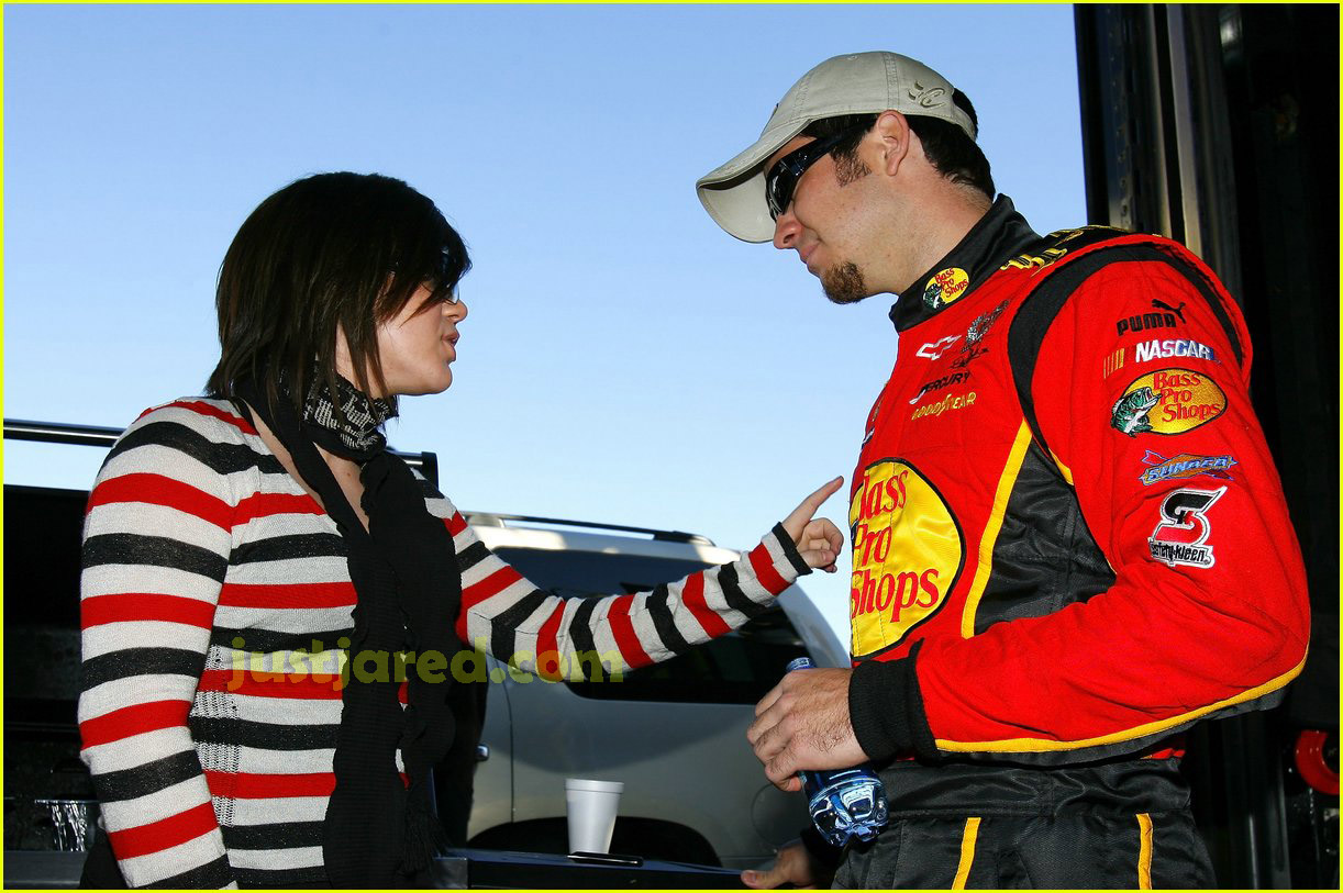 Kelly Clarkson Revs Up NASCAR: Photo 2418032 | Kelly Clarkson Photos ...