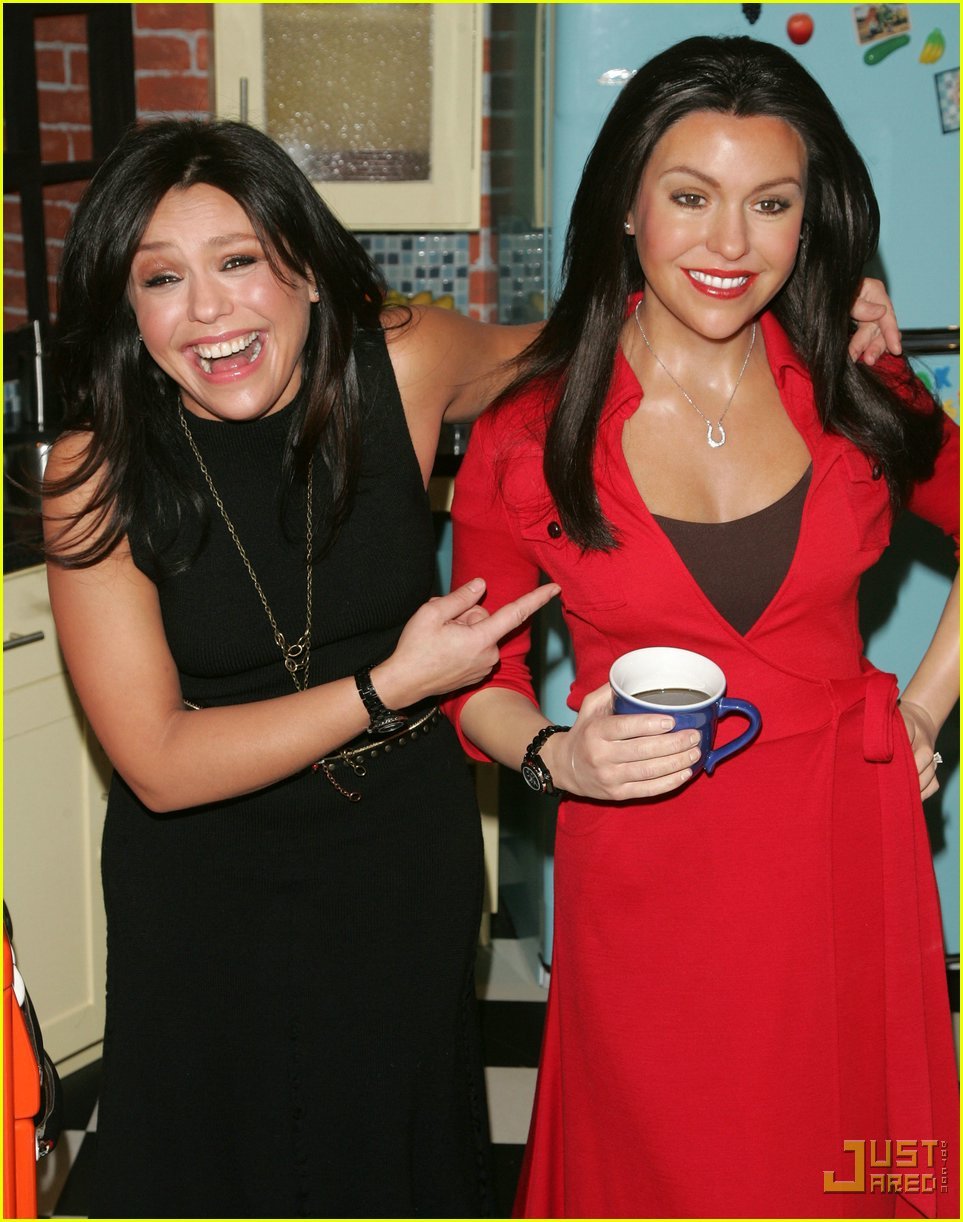 Rachael Ray's Wax Figure Revealed: Photo 2417348 | Rachael Ray Photos ...