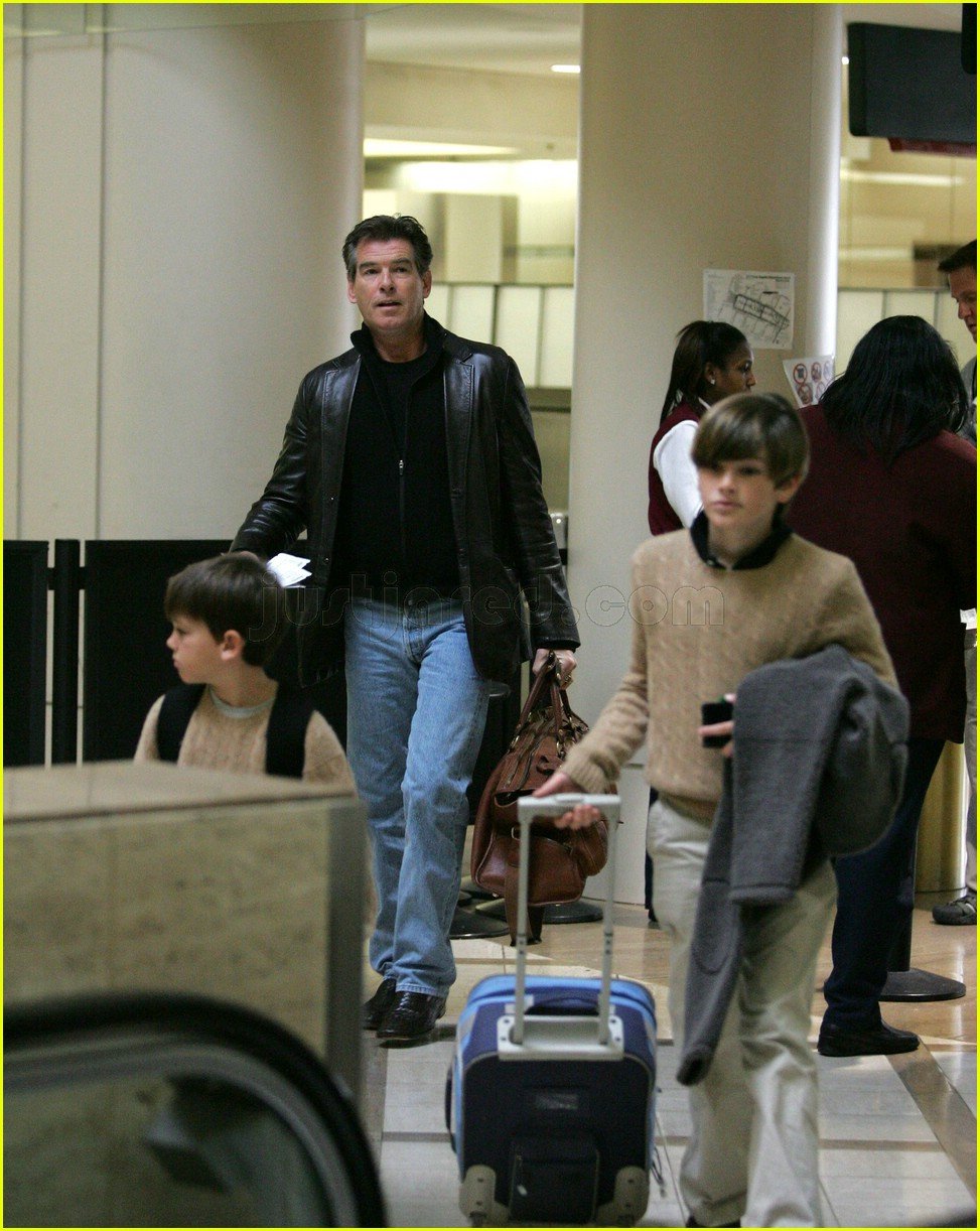 Pierce and the Brosnan Boys: Photo 2414957 | Airport, Celebrity Babies ...