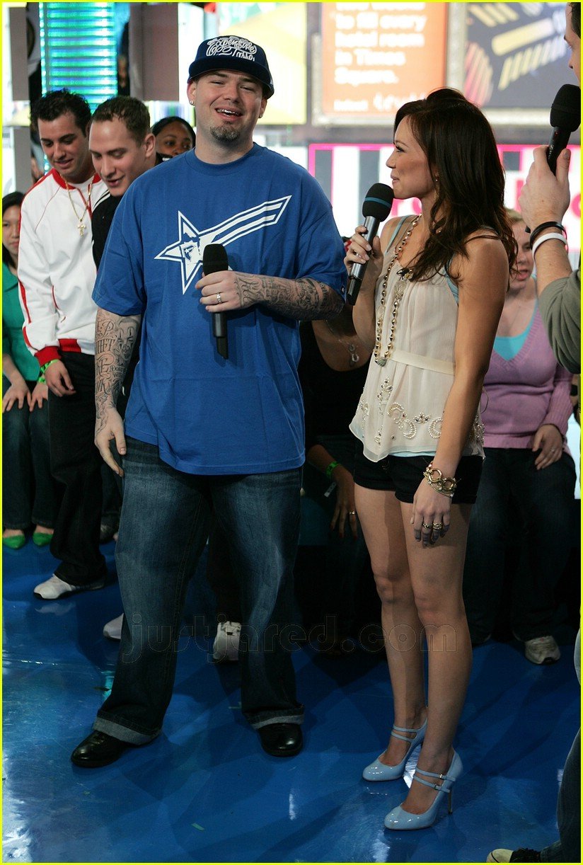 Hilary Duff: Legs for Days: Photo 78491 | Hilary Duff, TRL Photos ...