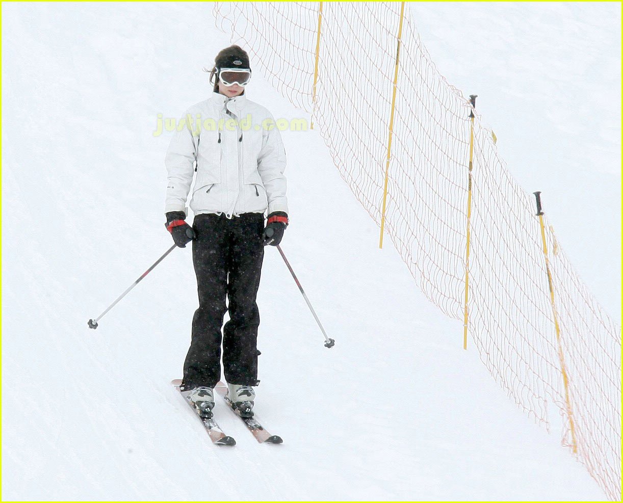 Prince William's Swiss Skiing Trip: Photo 2415816 | Kate Middleton ...