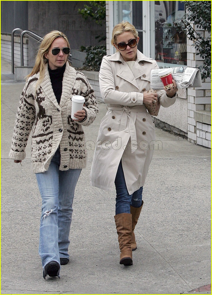 Kate Hudson's Wedding Ring Mystery: Photo 115571 | Kate Hudson Pictures ...