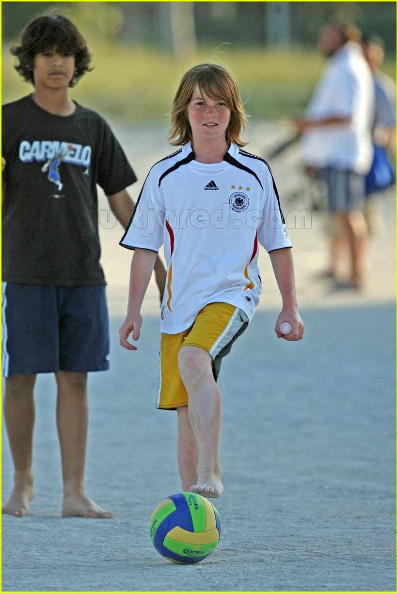 Lohan Family Vacation... Without Lindsay: Photo 96941 | Aliana Lohan ...