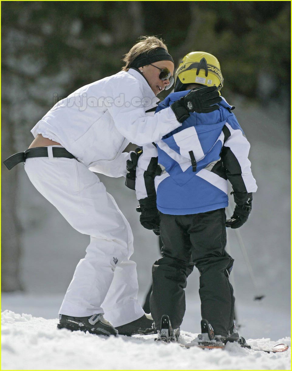 Vix is Stylish from Head to Poles: Photo 84611 | Victoria Beckham ...