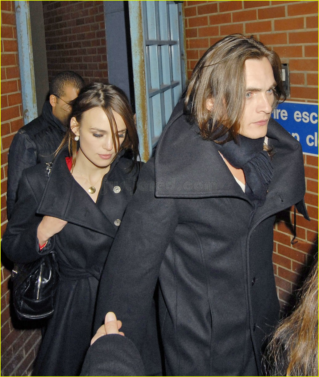Keira Knightley's Boyfriend Attacks!: Photo 90911 | Keira Knightley ...