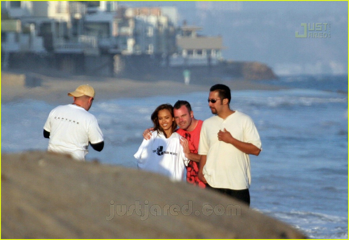 Jessica Alba: The Camera Made Me Do It: Photo 160011 | Bikini, Jessica ...