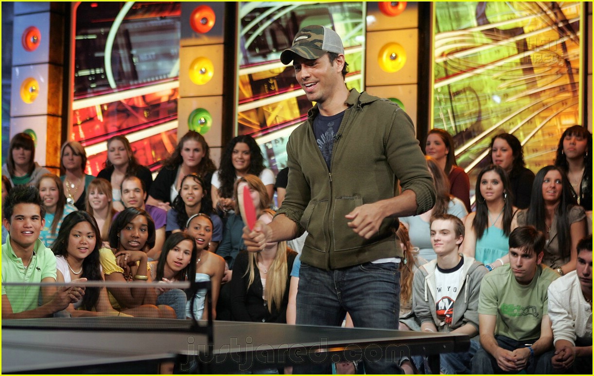 Enrique Iglesias - "Ping Pong Song" Music Video: Photo 162831 | Damien ...
