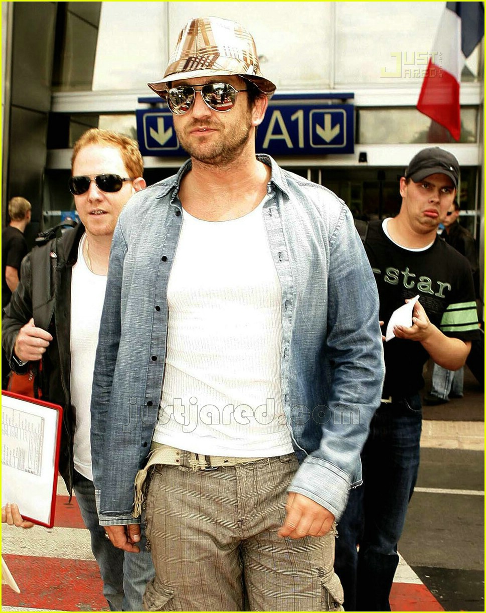 Gerard Butler Gets Canne-d: Photo 171541 | Gerard Butler Pictures ...