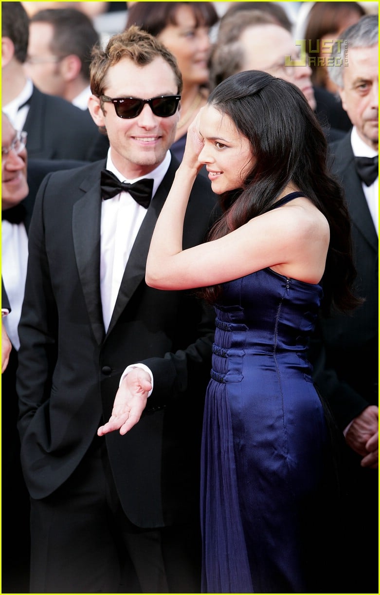 Law's Link-Up With Jones: Photo 168961 | Jude Law, Norah Jones Photos ...