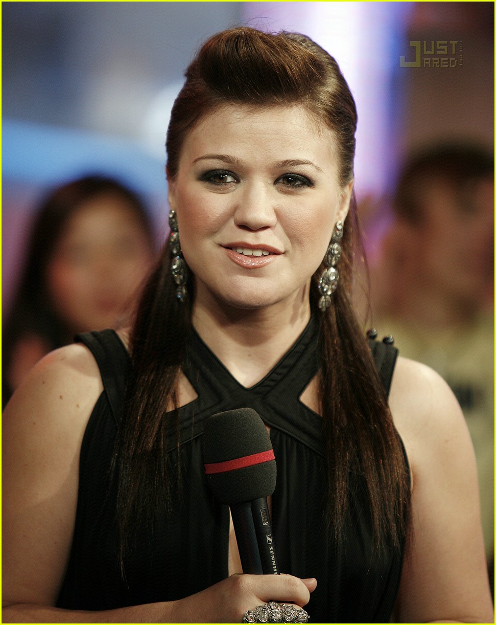 Kelly Clarkson @ TRL: Photo 152471 | Kelly Clarkson, TRL Photos | Just ...