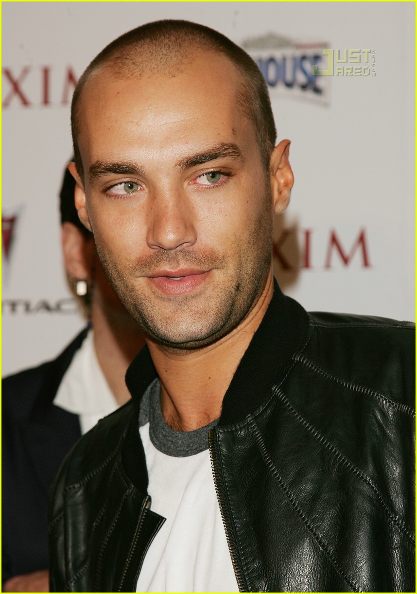 Lindsay Lohan Walks Into a Rainbow: Photo 170041 | Calum Best, Lindsay ...