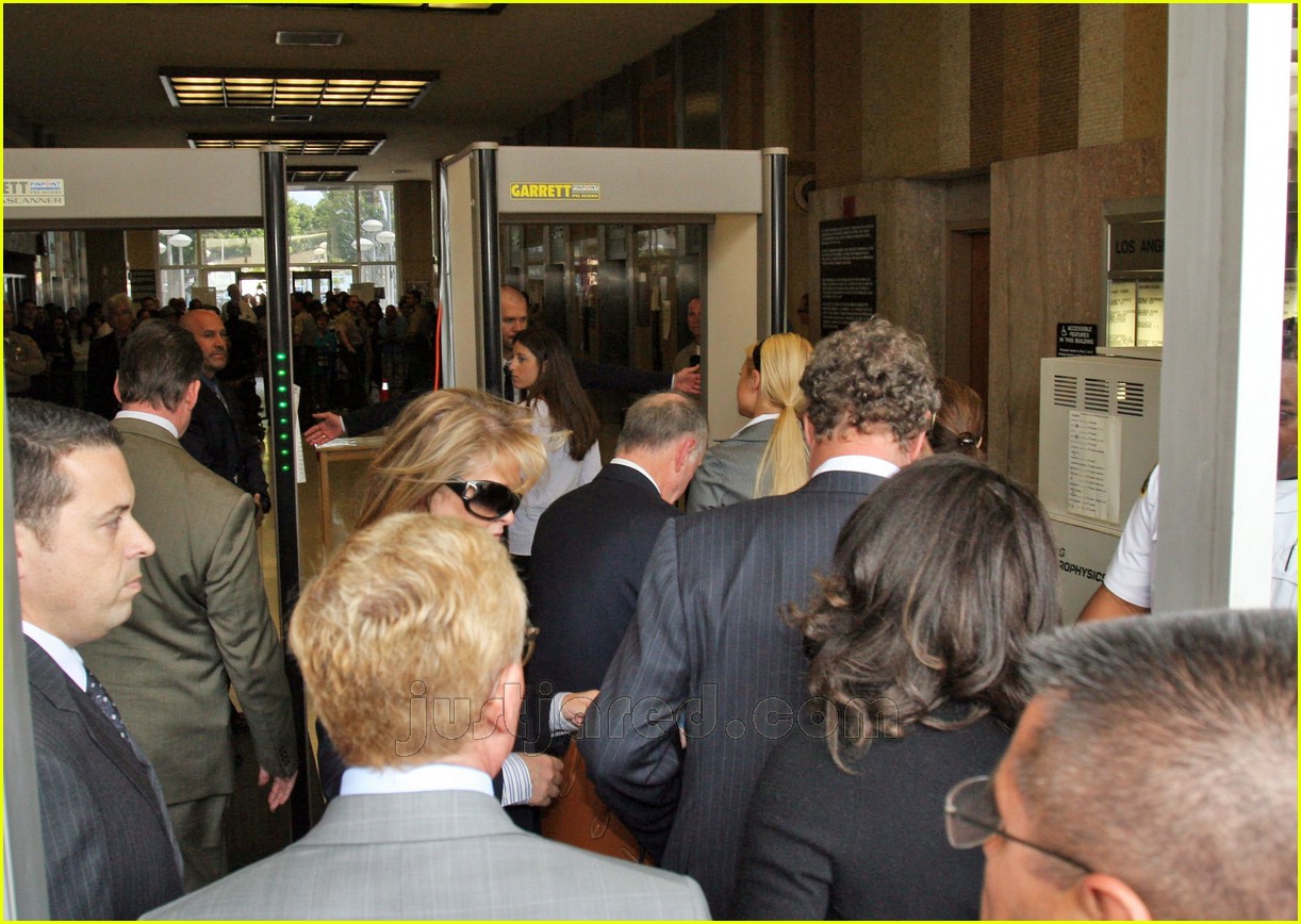 Paris Hilton: 45 DAYS IN JAIL!!!: Photo 144521 | Paris Hilton Photos ...