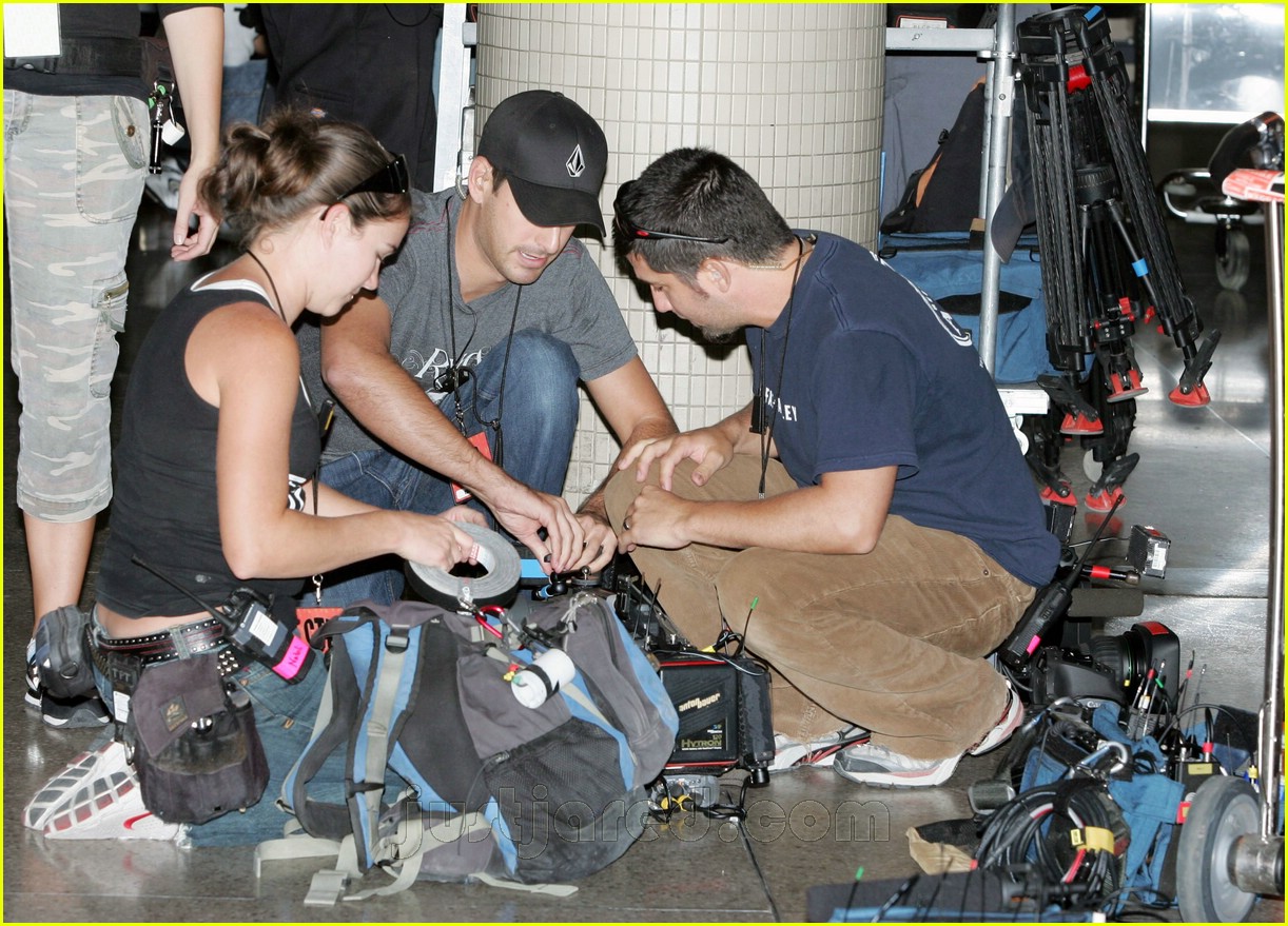 Posh is Armed With Own Film Crew: Photo 168321 | Victoria Beckham ...