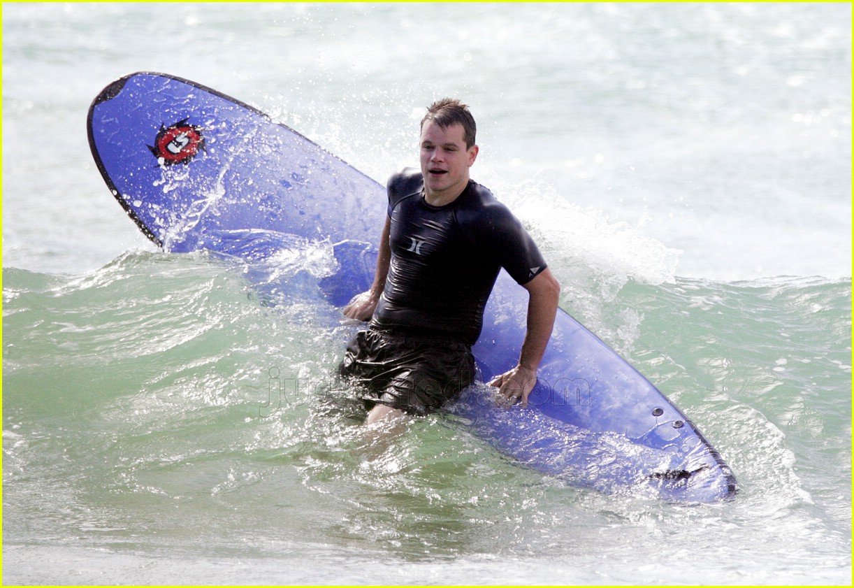 Affleck, Damon Hit the Surf: Photo 447291 | Ben Affleck, Matt Damon ...