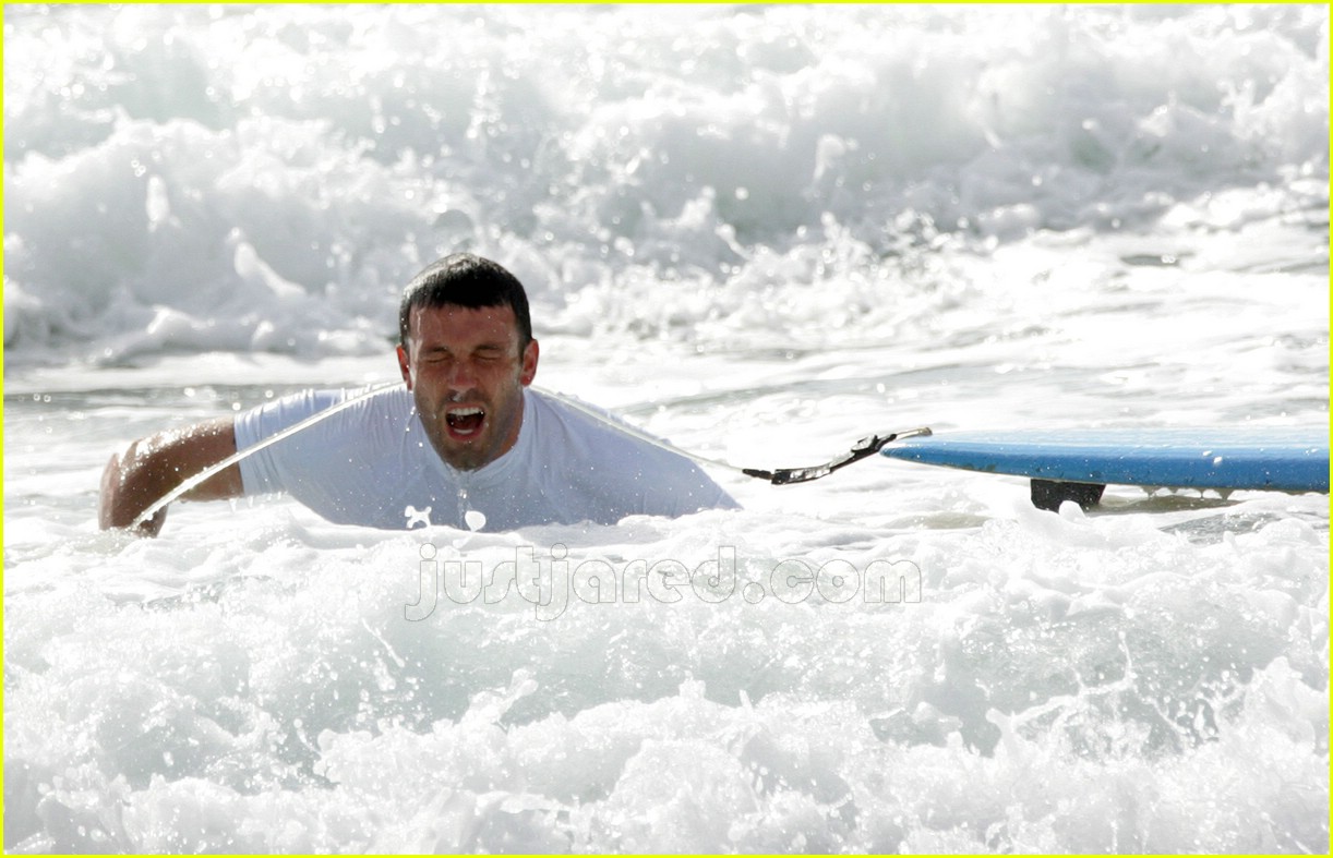 Photo: ben affleck surfing 05 | Photo 447401 | Just Jared