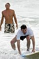Affleck, Damon Hit the Surf: Photo 447391 | Photos | Just Jared ...