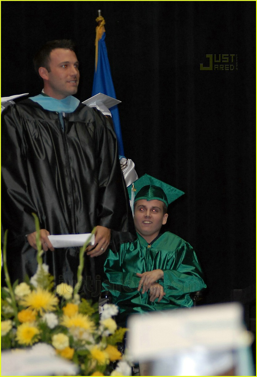 Ben Affleck's Commencement Speech: Photo 408851 | Photos | Just Jared ...