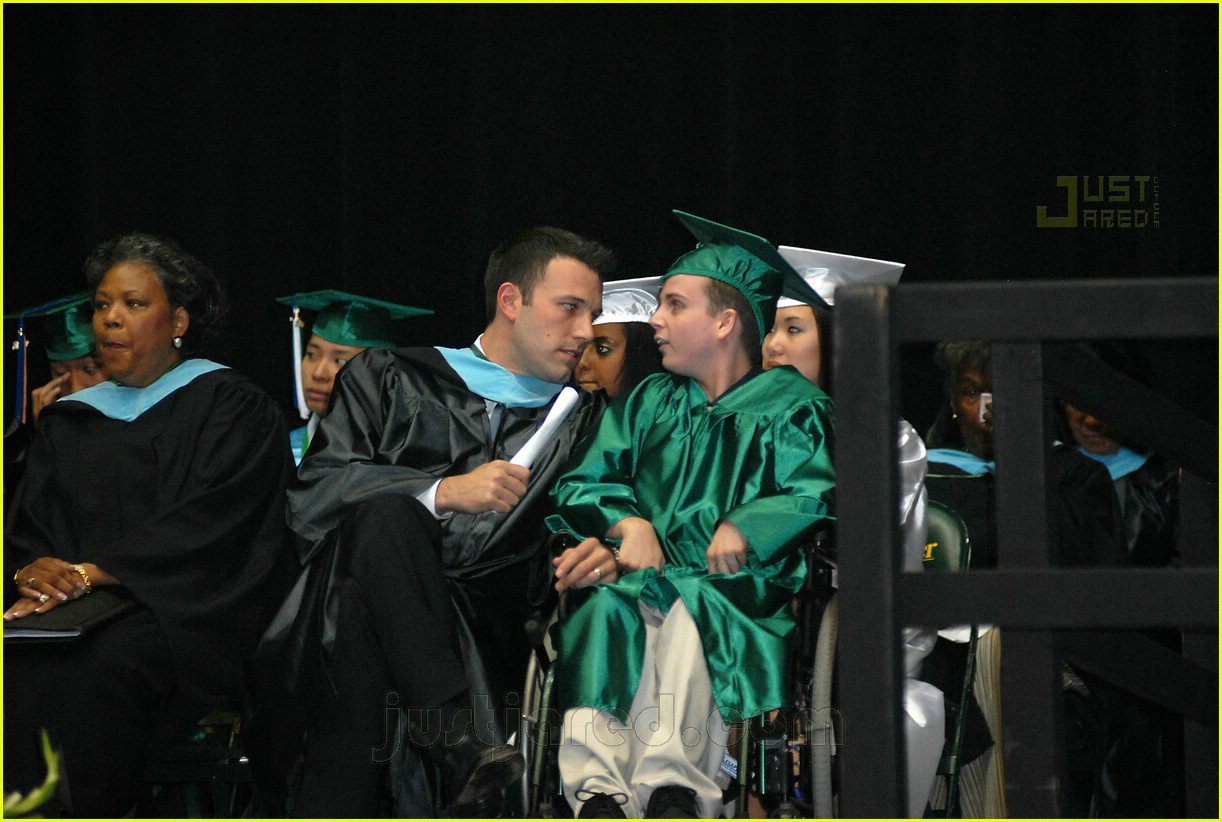 Ben Affleck's Commencement Speech: Photo 408911 | Photos | Just Jared ...