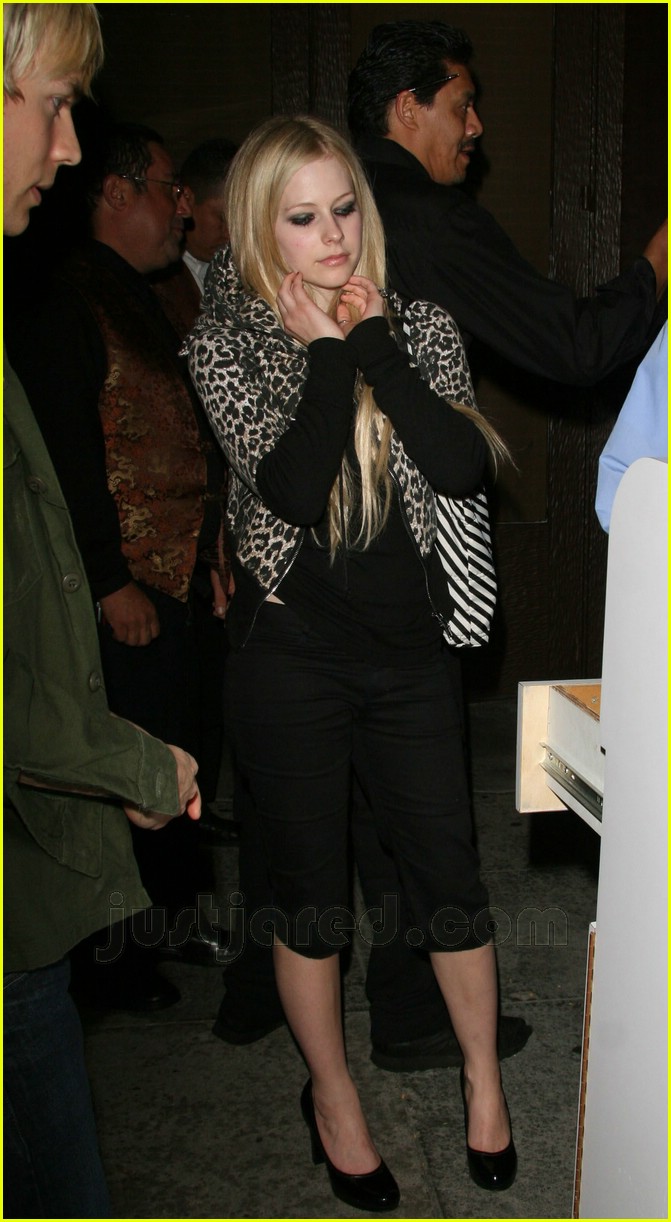 Avril + Shakira Duet in the Works?: Photo 429301 | Avril Lavigne ...