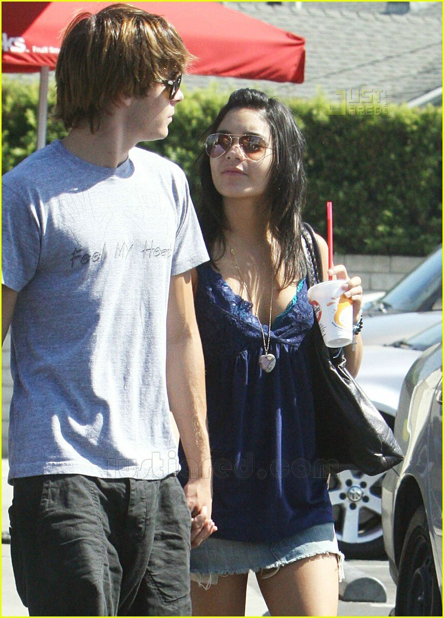 Zanessa Grab Summer Smoothies: Photo 465171 | Photos | Just Jared ...