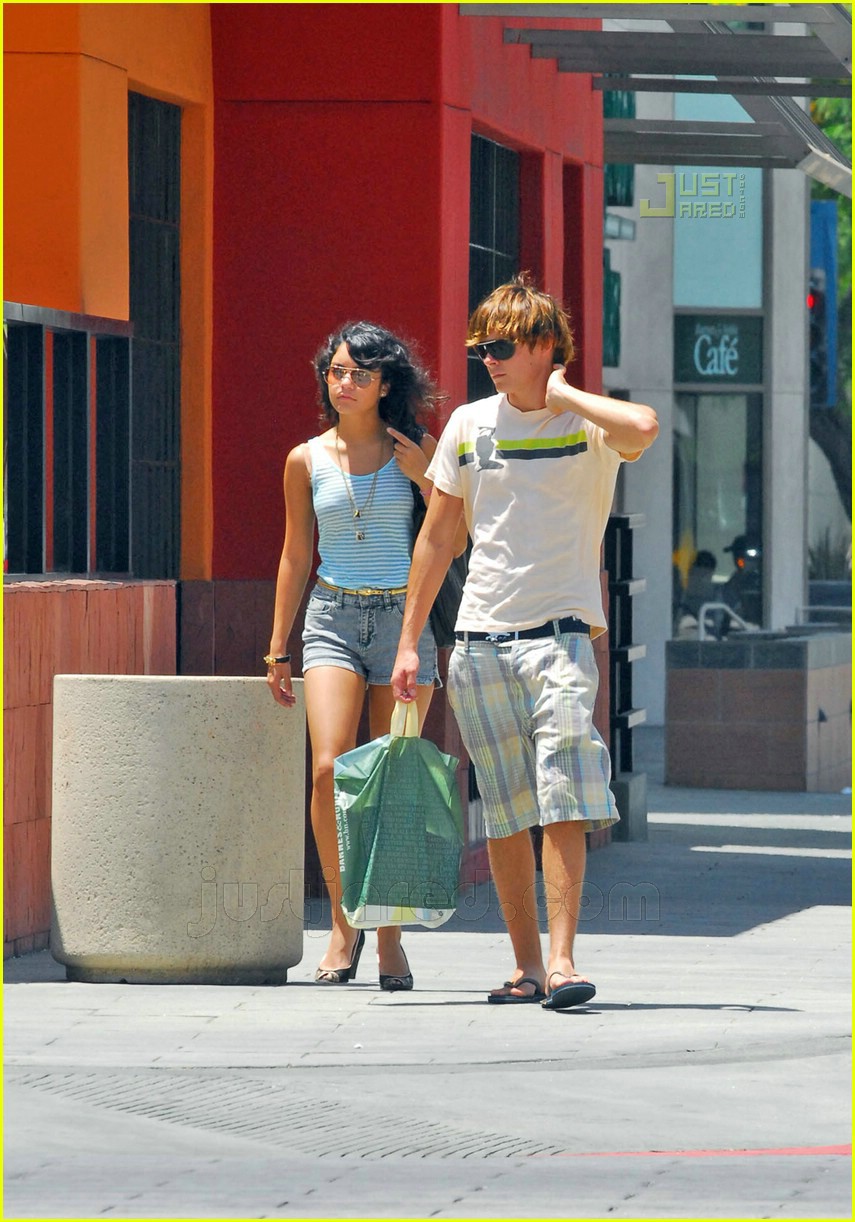Zanessa Bops to the Top: Photo 455671 | Photos | Just Jared: Celebrity ...