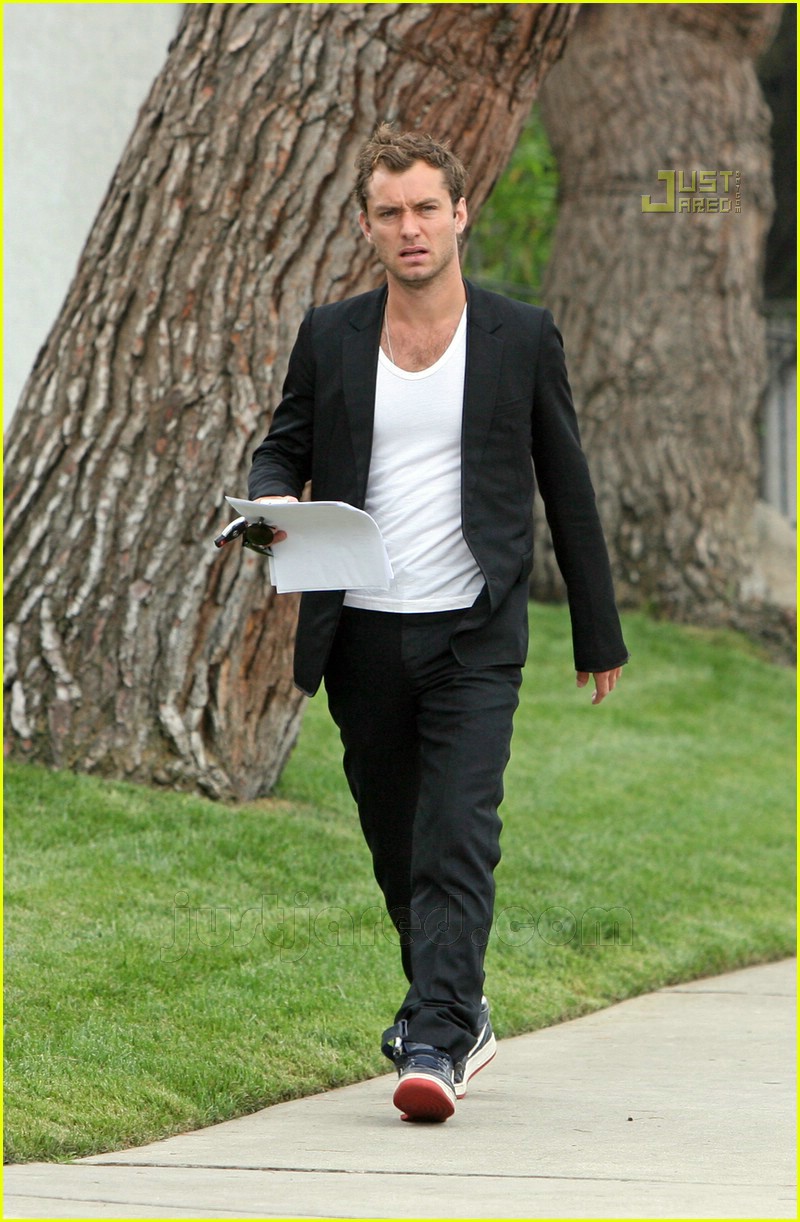 Jude Law: Repossession Mambo: Photo 517431 | Photos | Just Jared ...