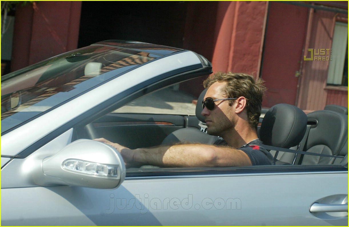 Jude Law: Repossession Mambo: Photo 517491 | Pictures | Just Jared