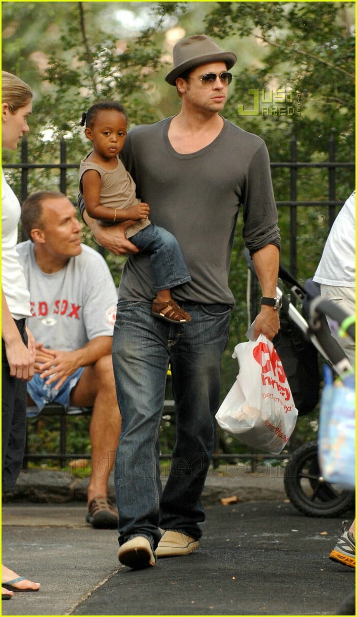 Papa Pitt's Playground Family Fun: Photo 547491 | Photos | Just Jared ...