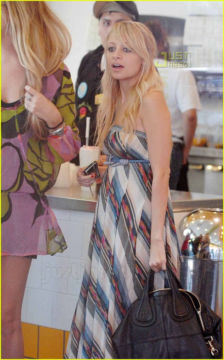Nicole Richie @ Jamba Juice: Photo 554561 | Photos | Just Jared ...