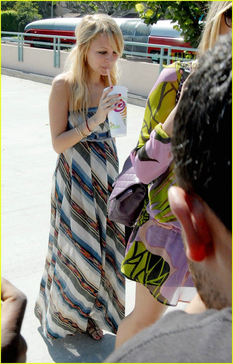 Nicole Richie @ Jamba Juice: Photo 554581 | Photos | Just Jared ...