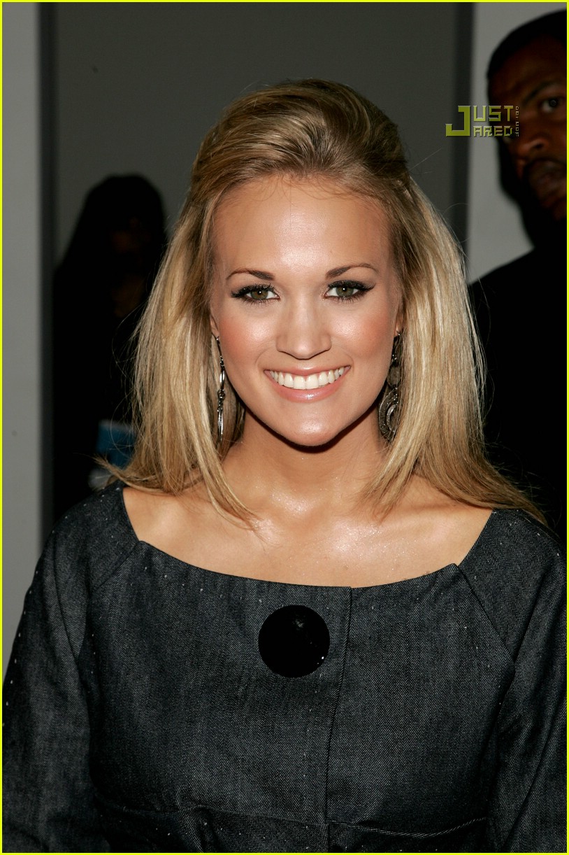Carrie Underwood - "So Small" Music Video: Photo 600591 | Photos | Just ...