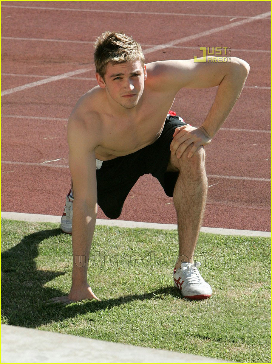 Neil Haskell is Shirtless: Photo 583691 | Pictures | Just Jared