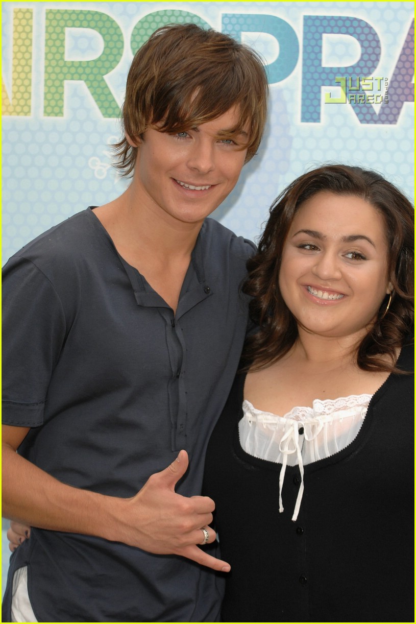 Zac Keeps it Caz: Photo 582381 | Photos | Just Jared: Celebrity News ...