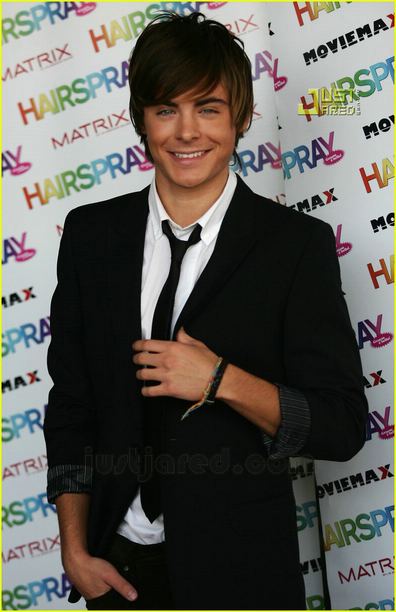 Zac Efron: Suit + Flip-Flops?: Photo 588601 | Photos | Just Jared ...
