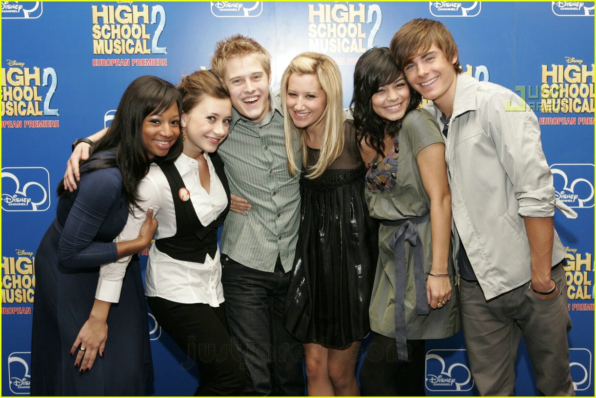 Zac & Vanessa are Tween King & Queen: Photo 560991 | Photos | Just ...