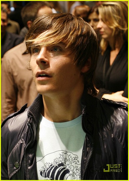 Zac Efron is a Video Game Master: Photo 610421 | Photos | Just Jared ...