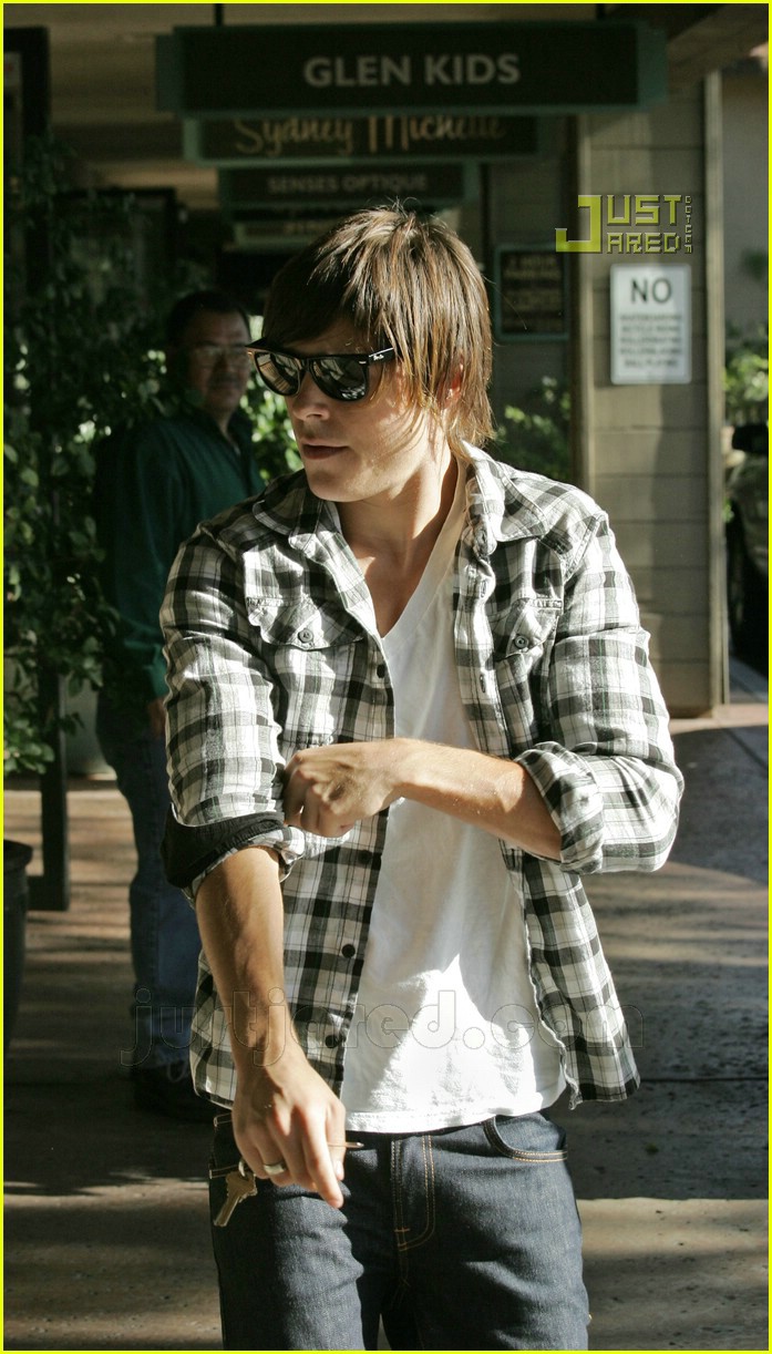 Zac Efron Rehires Jeff Ballard?: Photo 673731 | Photos | Just Jared ...