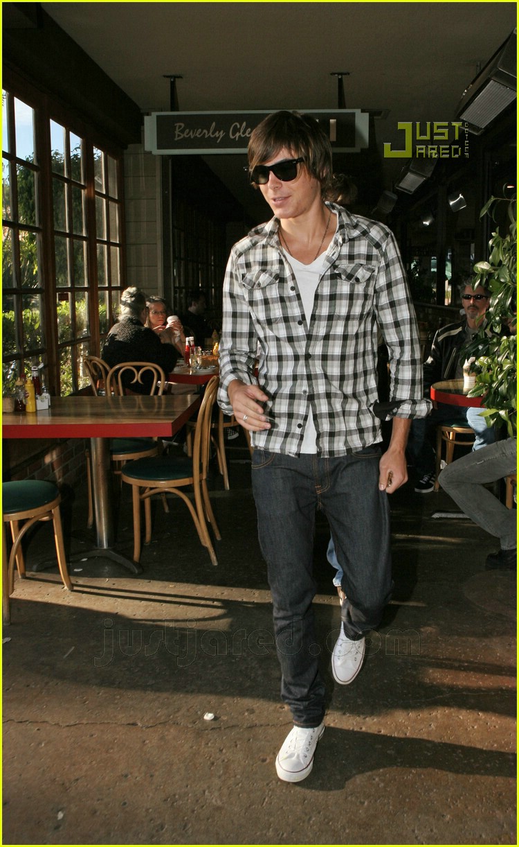Photo: zac efron jeff ballard 08 | Photo 673741 | Just Jared