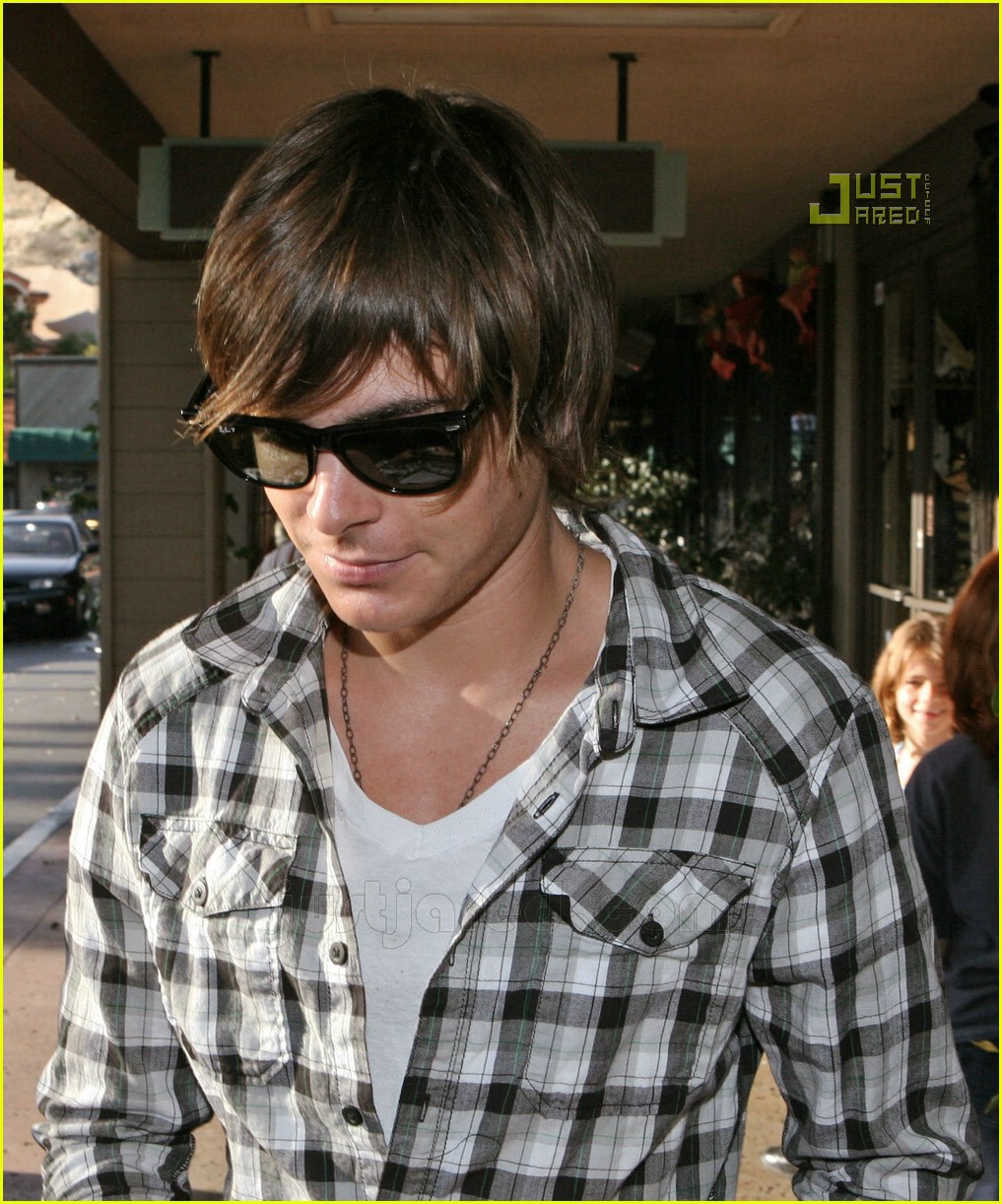 Zac Efron Rehires Jeff Ballard?: Photo 673861 | Photos | Just Jared ...