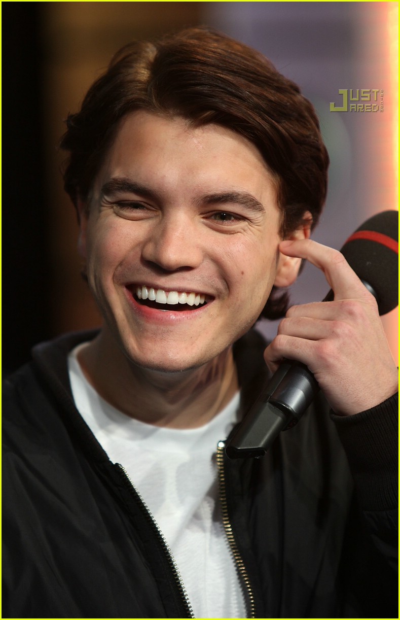 Emile Hirsch: Karaoke With Lindsay Lohan Was Fun: Photo 689461 | Photos ...