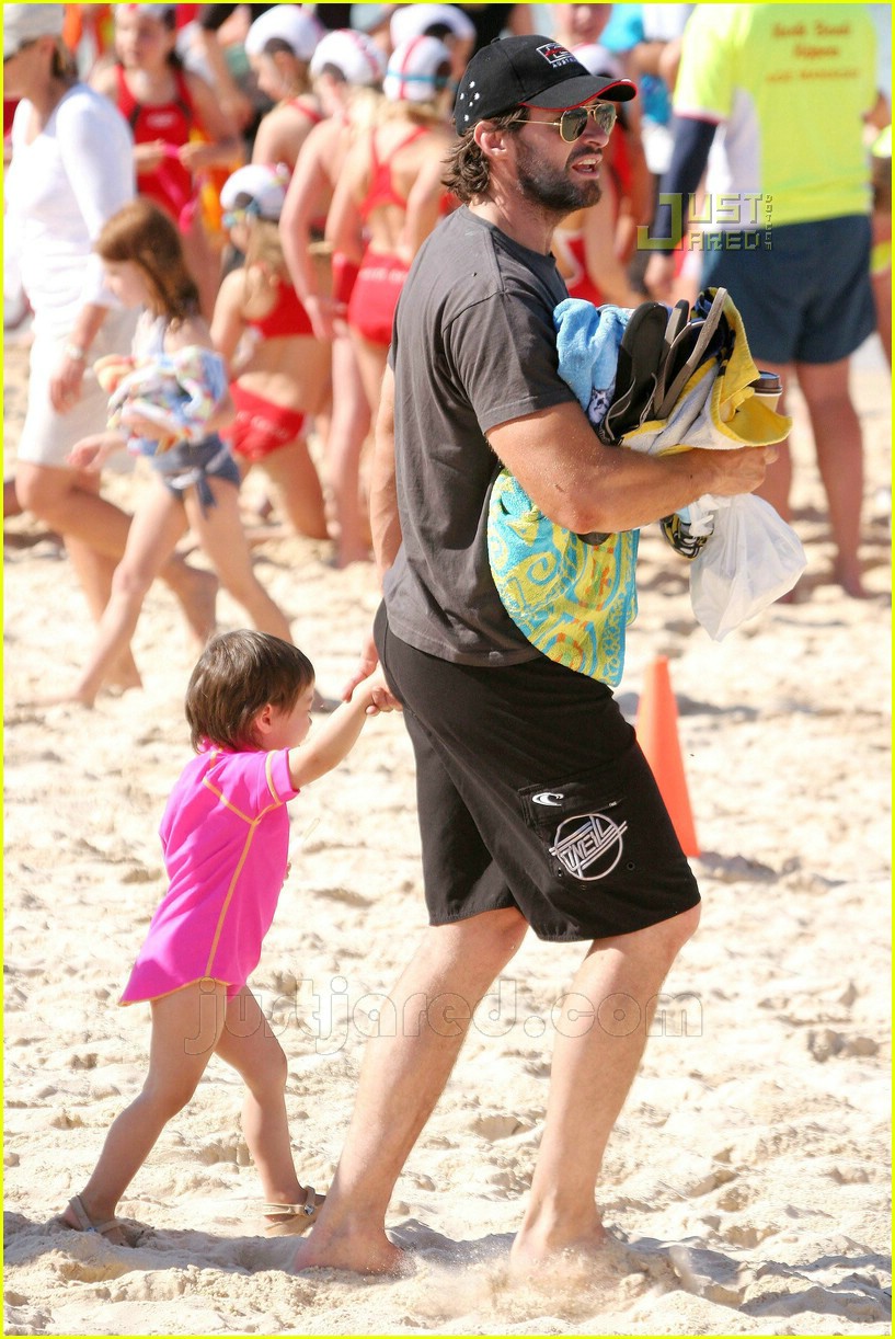 Hugh Jackman Loves Nipper Training: Photo 693681 | Photos | Just Jared: Entertainment News
