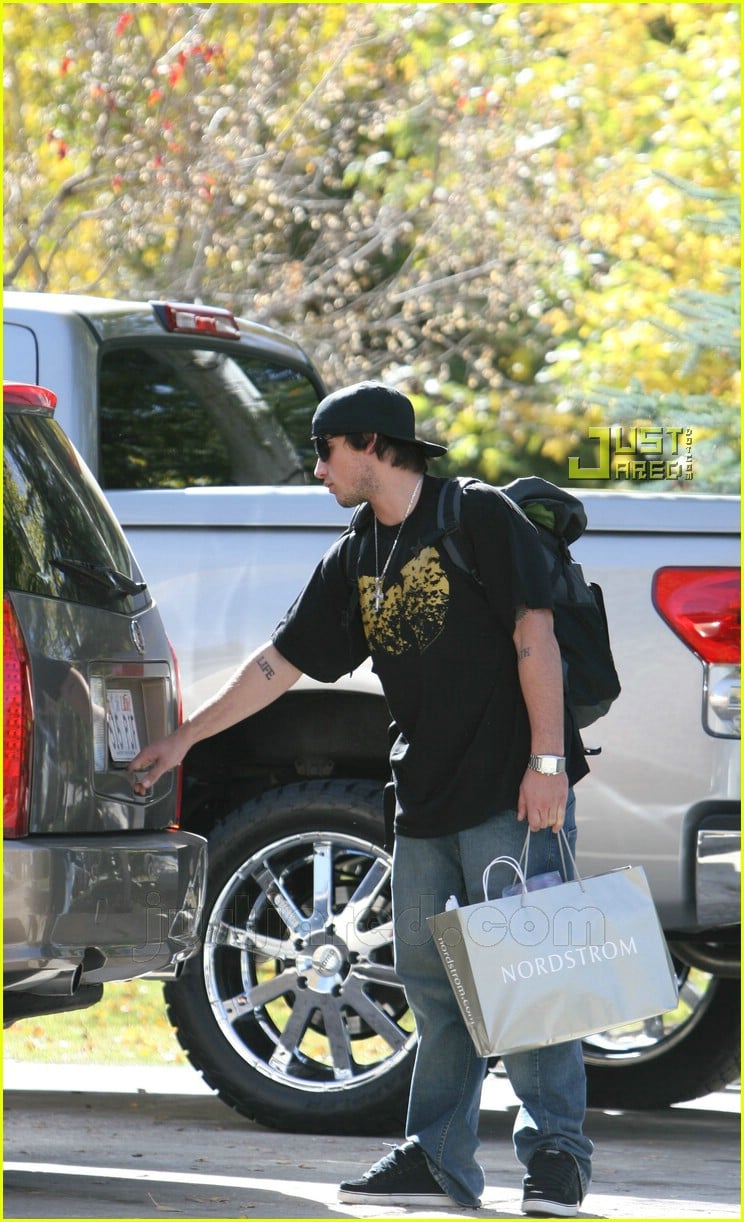 Riley Giles: Lindsay Lohan, Hold My Hand: Photo 654281 | Pictures ...