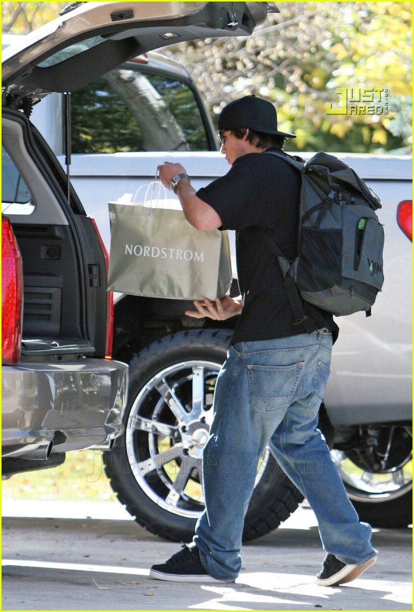 Riley Giles: Lindsay Lohan, Hold My Hand: Photo 654371 | Photos | Just ...