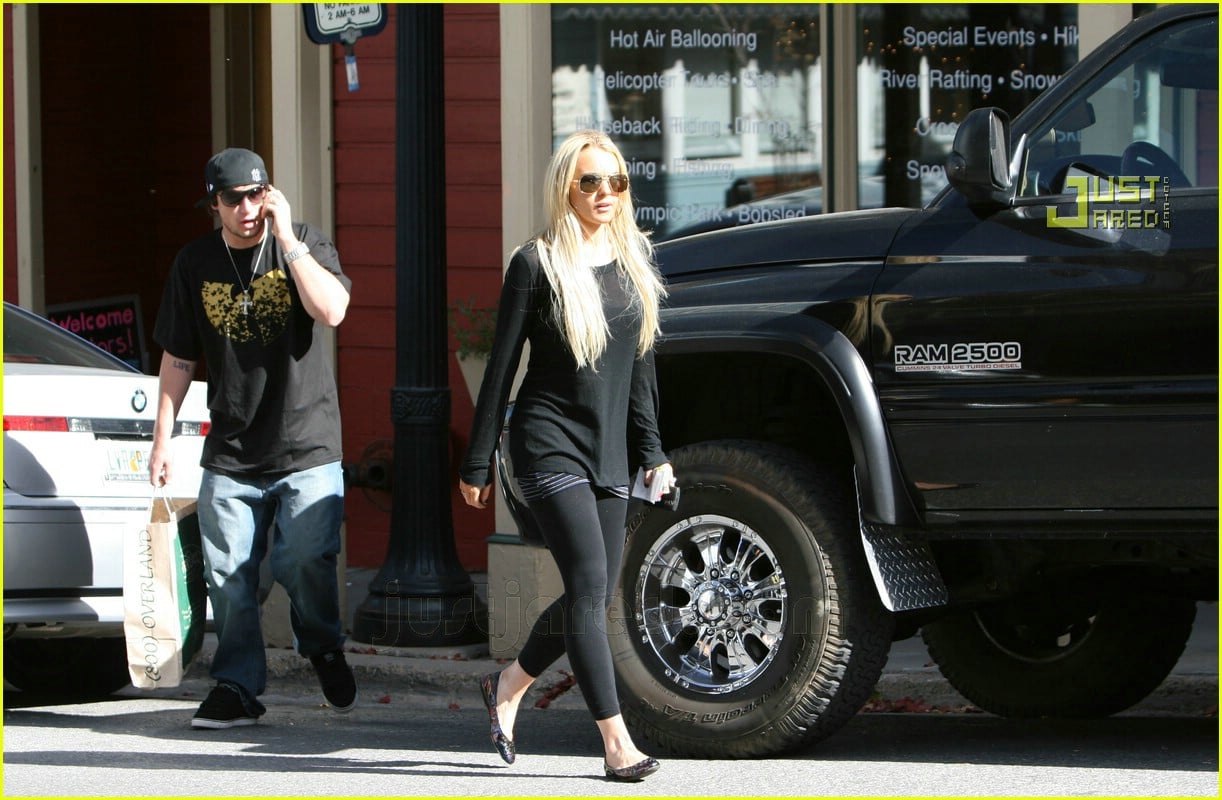 Riley Giles: Lindsay Lohan, Hold My Hand: Photo 654401 | Photos | Just ...