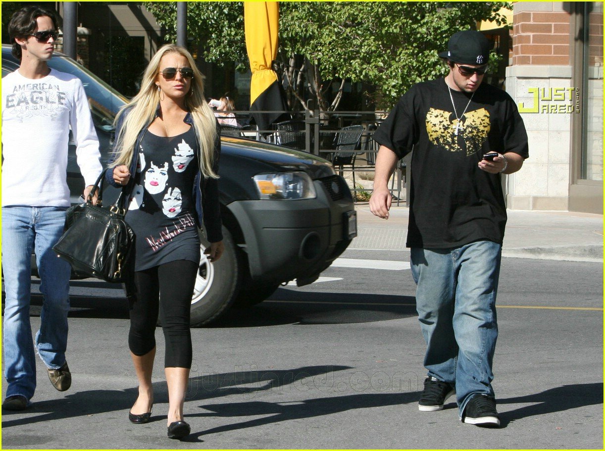 Riley Giles: Lindsay Lohan, Hold My Hand: Photo 654501 | Photos | Just ...