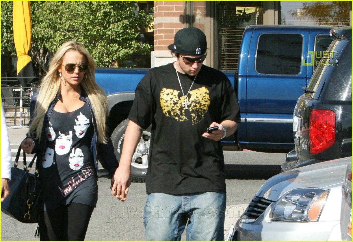 Riley Giles: Lindsay Lohan, Hold My Hand: Photo 654521 | Lindsay Lohan ...