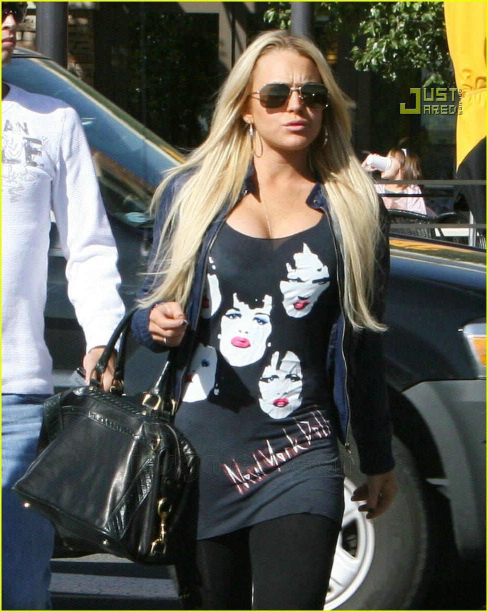 Riley Giles: Lindsay Lohan, Hold My Hand: Photo 654581 | Photos | Just ...